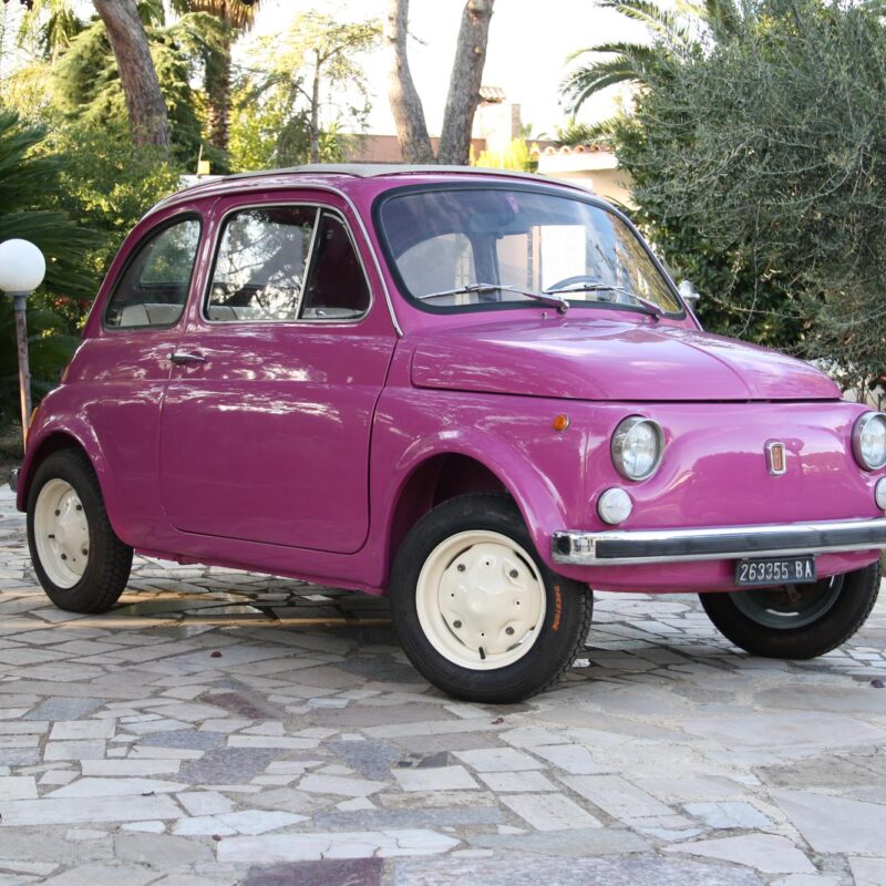 Penelope: 1970 Fiat 500 L - Pink / white interior - Garage Fiat 500